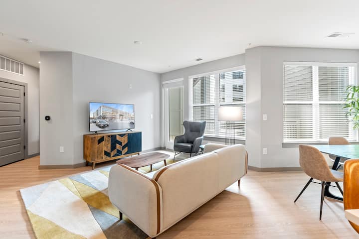 Premium 2 Bd Apartment | Placemakr Columbia - Columbia, MD