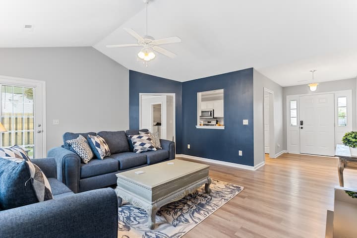 Midtown ~ 15 Min To Beach & Dt Wilm ~ King Bed - Wilmington, NC