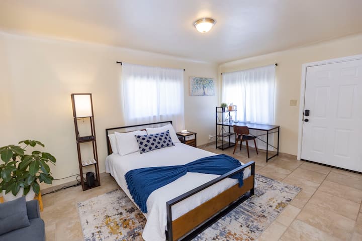 Chestnut Cottage Apt E - Las Cruces, NM