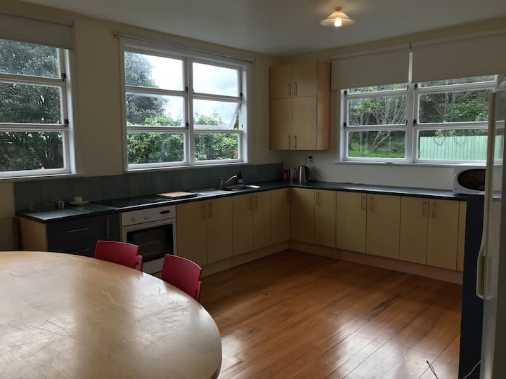 Sunny And Conveniently Located - Waipu