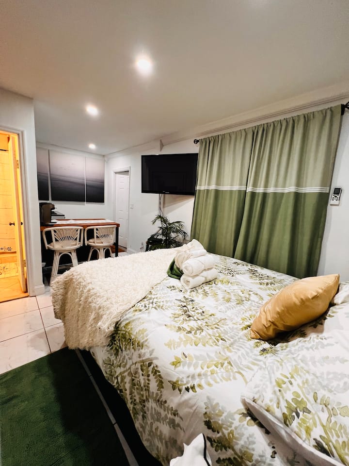 Rest House In Coral Gables - Coral Gables, FL