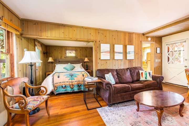 Historic Farley Cabin B *Uptown* Soak Tub* - Sedona, AZ