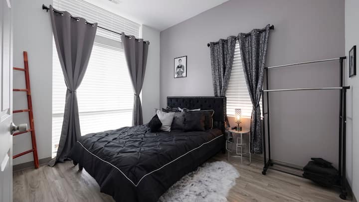 Elvis Suite In East Nashville! Parking! 5 Min->dt! - Nashville, TN