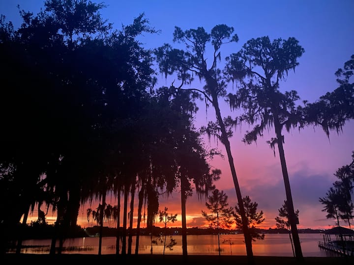 Lake Life Lounging - Lake Placid, FL