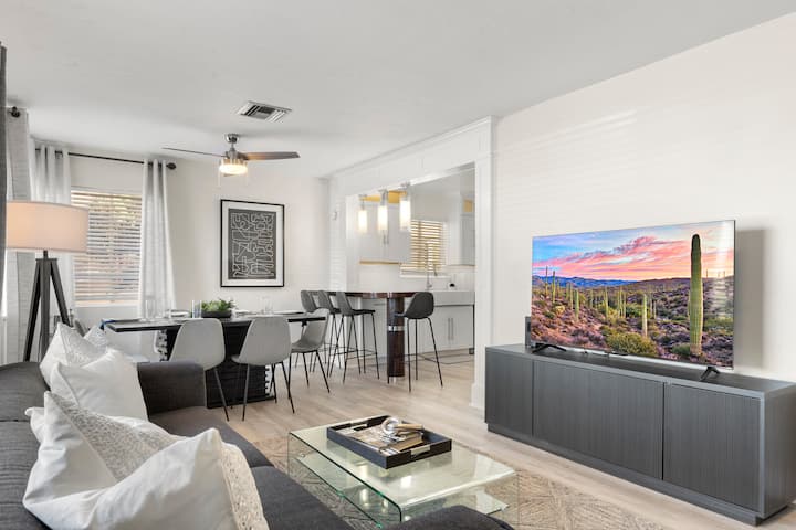 Quaint & Stylish Home In Phoenix! - Arizona Science Center