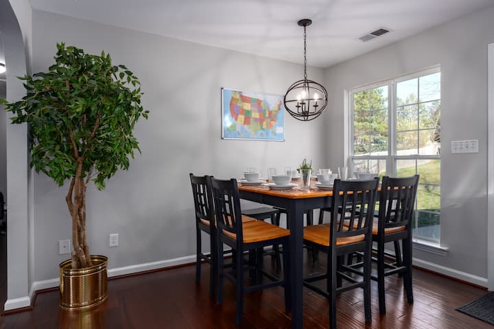The Explorer House * Pet Friendly - Helena, AL