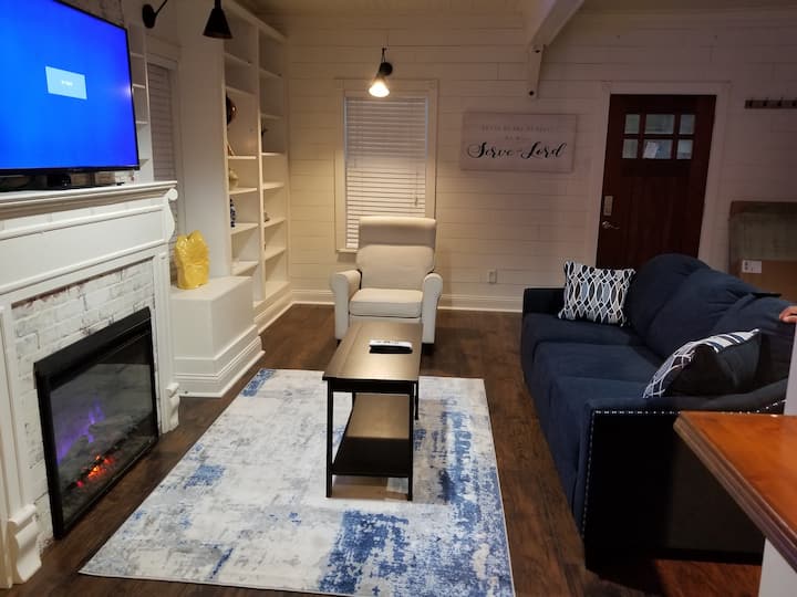 Jaces' Cottage - Longview, TX