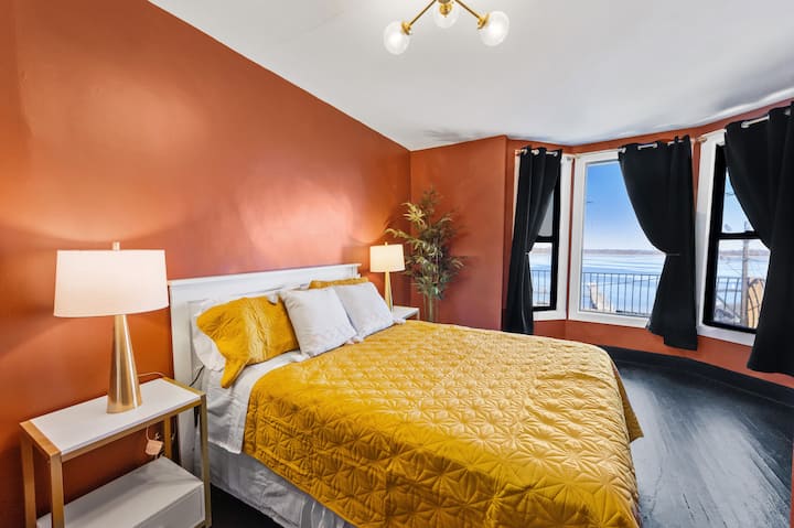 The Randolph Hotel Room 202 - McHenry, IL