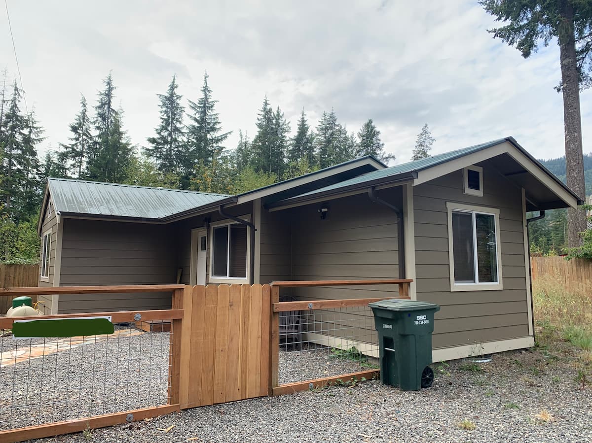 Hope Cabin Vacation Rentals - British Columbia, Canada | Airbnb