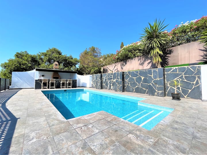 Villa Cortés - 20 Minutes From Puerto Banús - Estepona