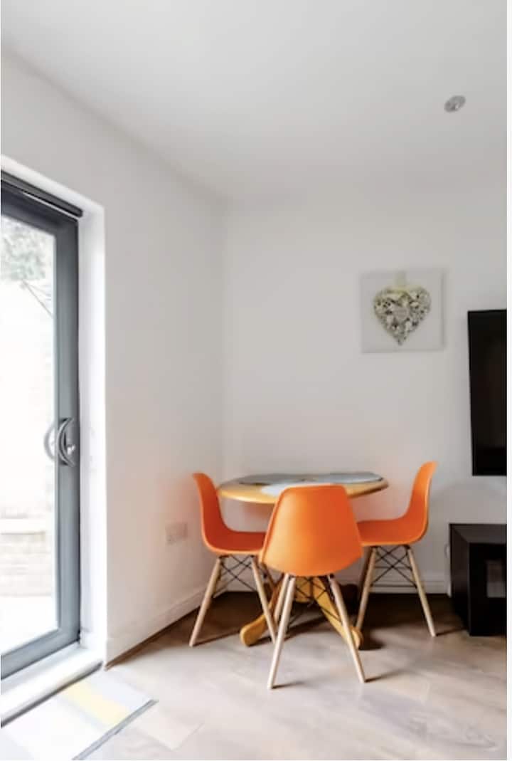 Amazing & Spacious Cosy Double Room - Dartford