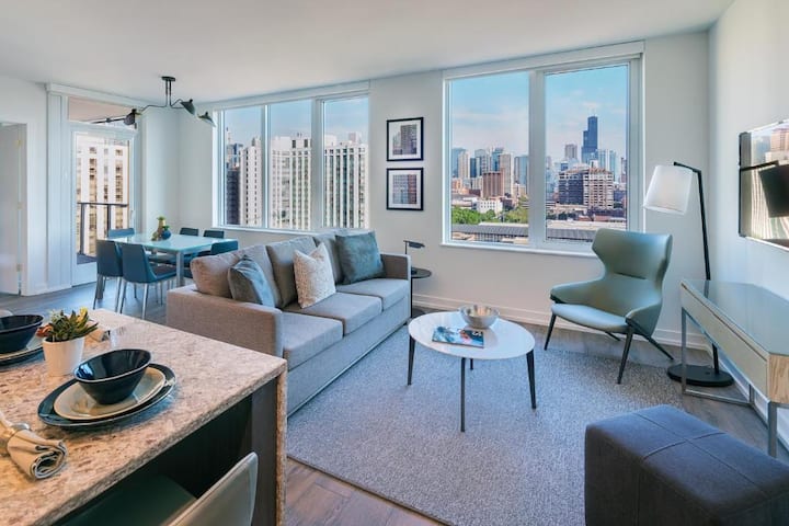Level Luxe One Bedroom Suite - Chicago, IL