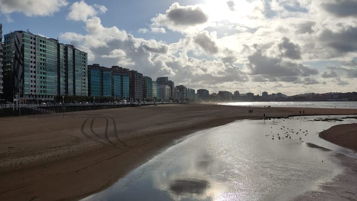 Apartamento 2ª Línea De Playa. - Gijón