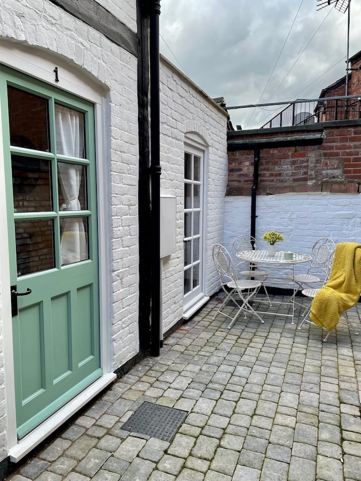 Beautiful Listed Mews Cottage - Shrewsbury