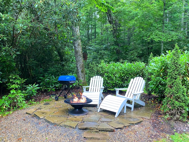 Mama Bear’s Cottage,fire-pit & Pond,great Wifi - Highlands, NC