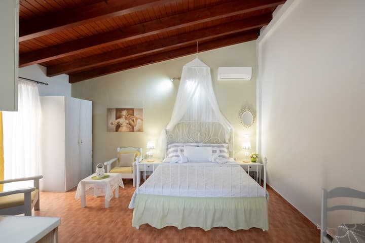 Dafne Green Apartment Centrally. - Faliraki