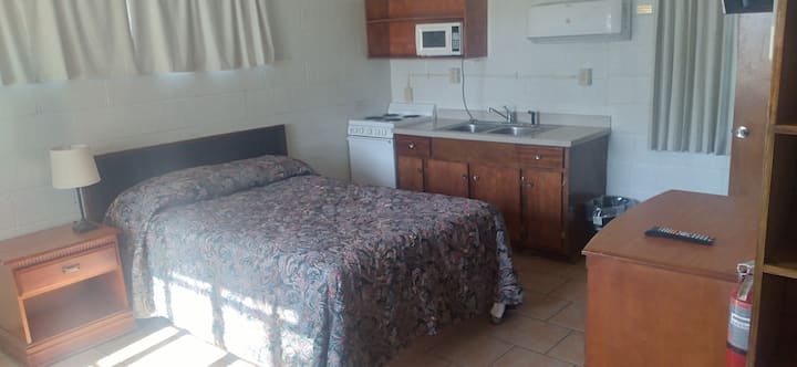 Studio Apartments - Kingsville, TX