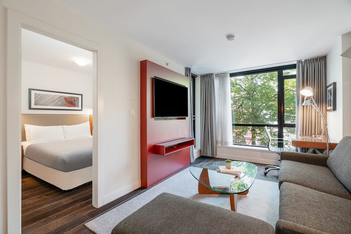 Leve Seymour Spacious Downtown One Bedroom Suite - Vancouver