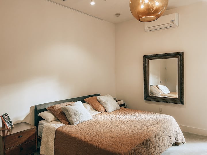 Breyting Airbnb - DeLand, FL