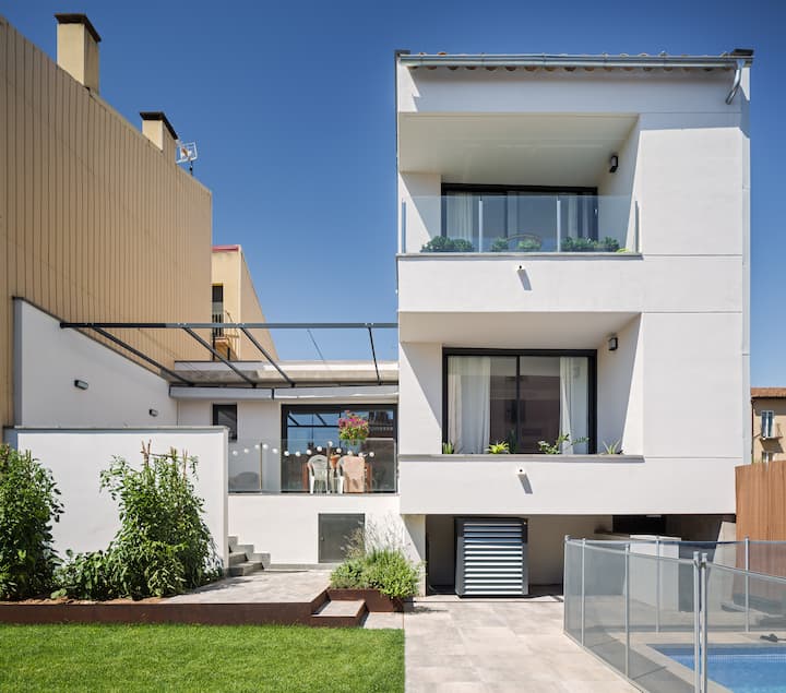 Modern Family Villa · Pool · 30 Min Barcelona - Sant Sadurní d'Anoia