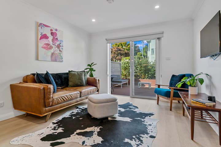 Modern Apartment Steps To Salamanca With Carpark - Hobart