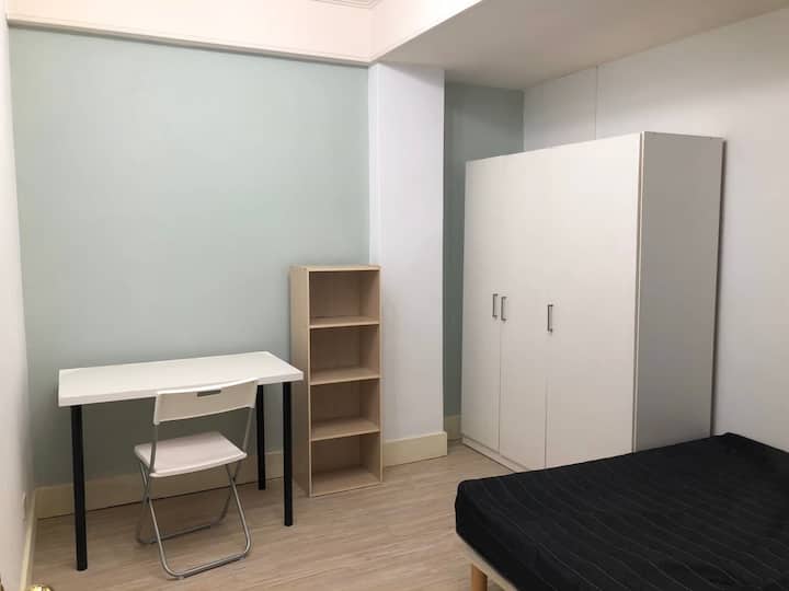 Great Room D @ Zhongshan Mrt (9 Min Walk) - 반차오 구