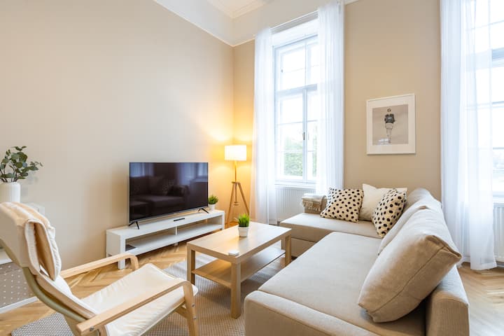 Pest Waterfront Vacation Rentals - Budapest, Hungary | Airbnb