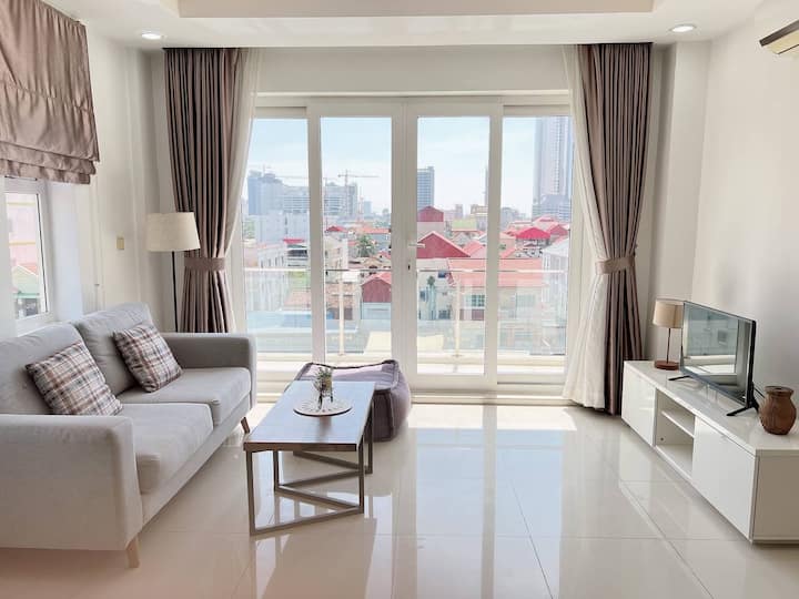 Best Home For Stay, Work Trips, Friends & Family - Phnom Penh