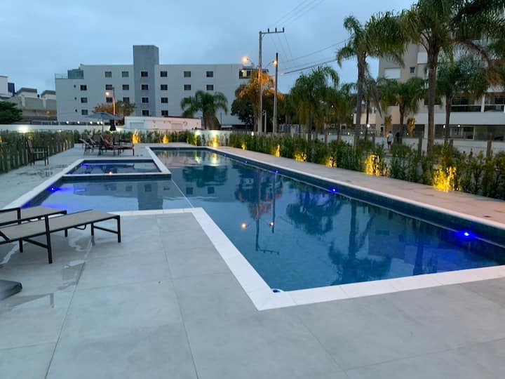 Apartam 3 Quartos 8 Pessoas, Todo Ap Com Ar Condic - Florianópolis