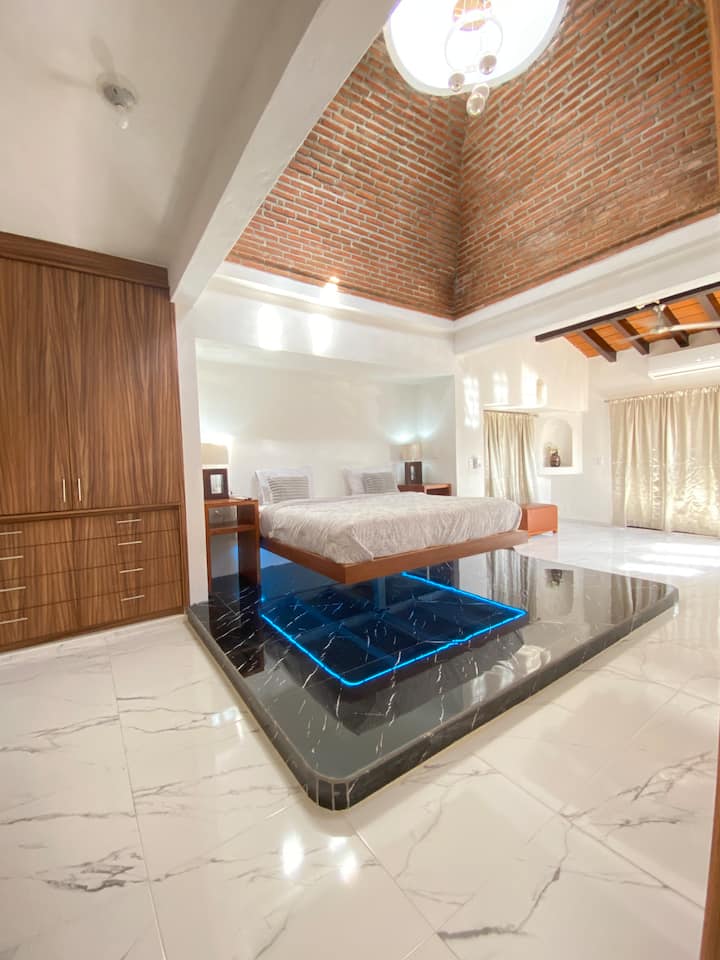Orchid House - Spacious Bright Beach House - Puerto Vallarta