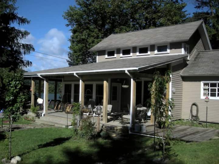 The Old Peterson Place-village Farm House - Ellicottville, NY