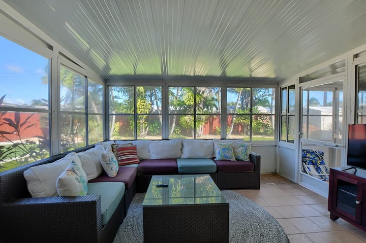 3br/2 Bath Updated Home - Deerfield Beach, FL