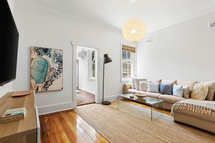 Spacious Bondi Home In A Fantastic Location! - Bondi Beach