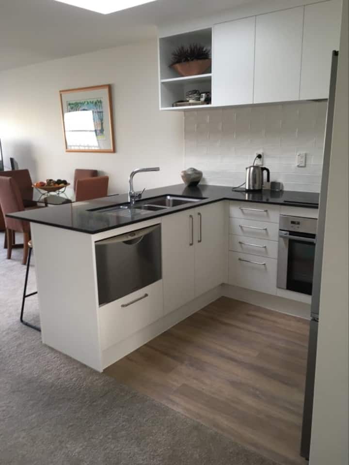 Peaceful 2 Bedroom Apartment - Auckland