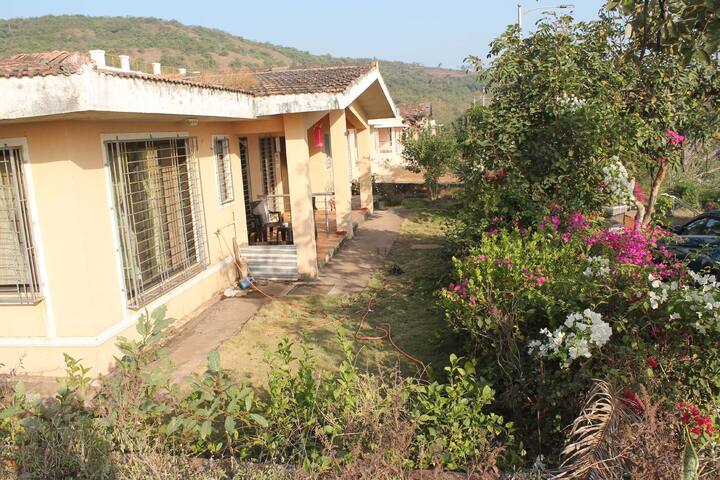 Cosy Beach View Villa Atop A Hill In Dapoli - Dapoli