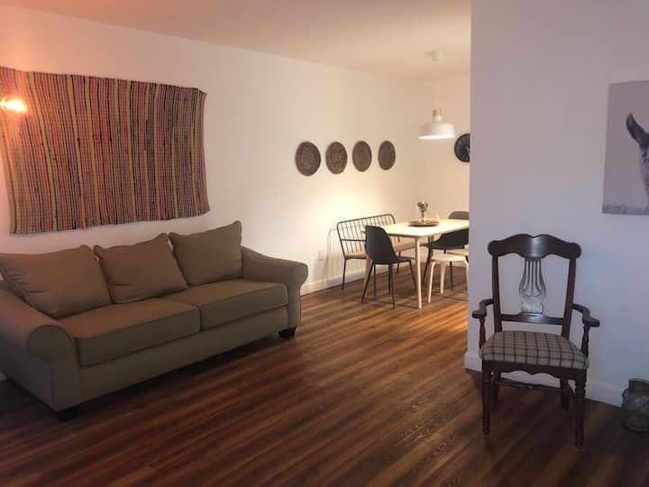 2 Bedroom Apartment (Free Reserved Parking) (1d) - マイアミ