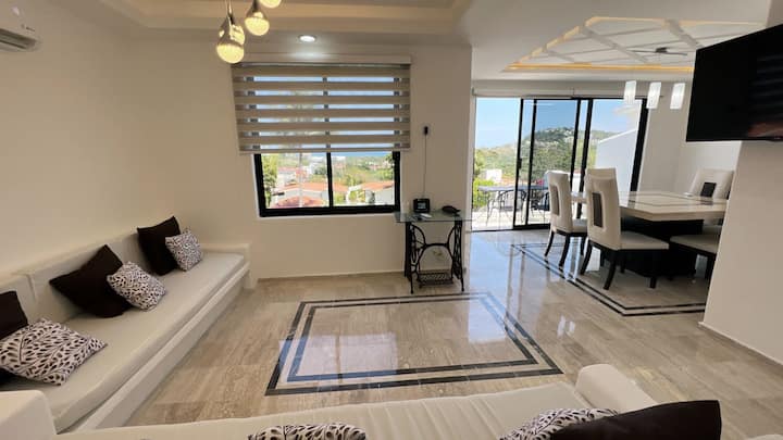 Acapulco, Gro (Puerto Marqués) - Acapulco