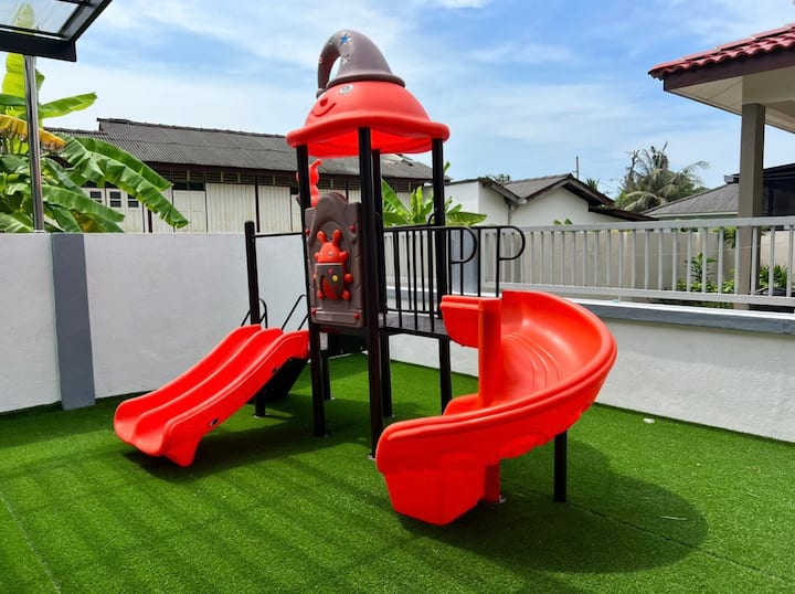 Happy 2 Homestay (28pax)(pool) - Port Dickson