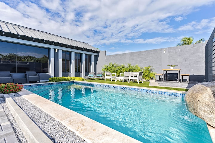 5br Villa W/ Private Pool 8 Min Drive Eagle Beach - Aruba