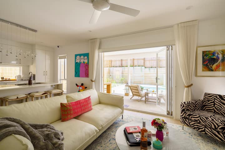 The Little White House. 4 Bedroom Pool Spa Heated - Nambour