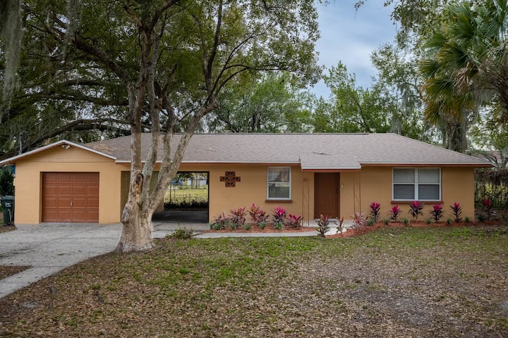 Comfort Living Near Lrmc, Medical Row - Lakeland, FL