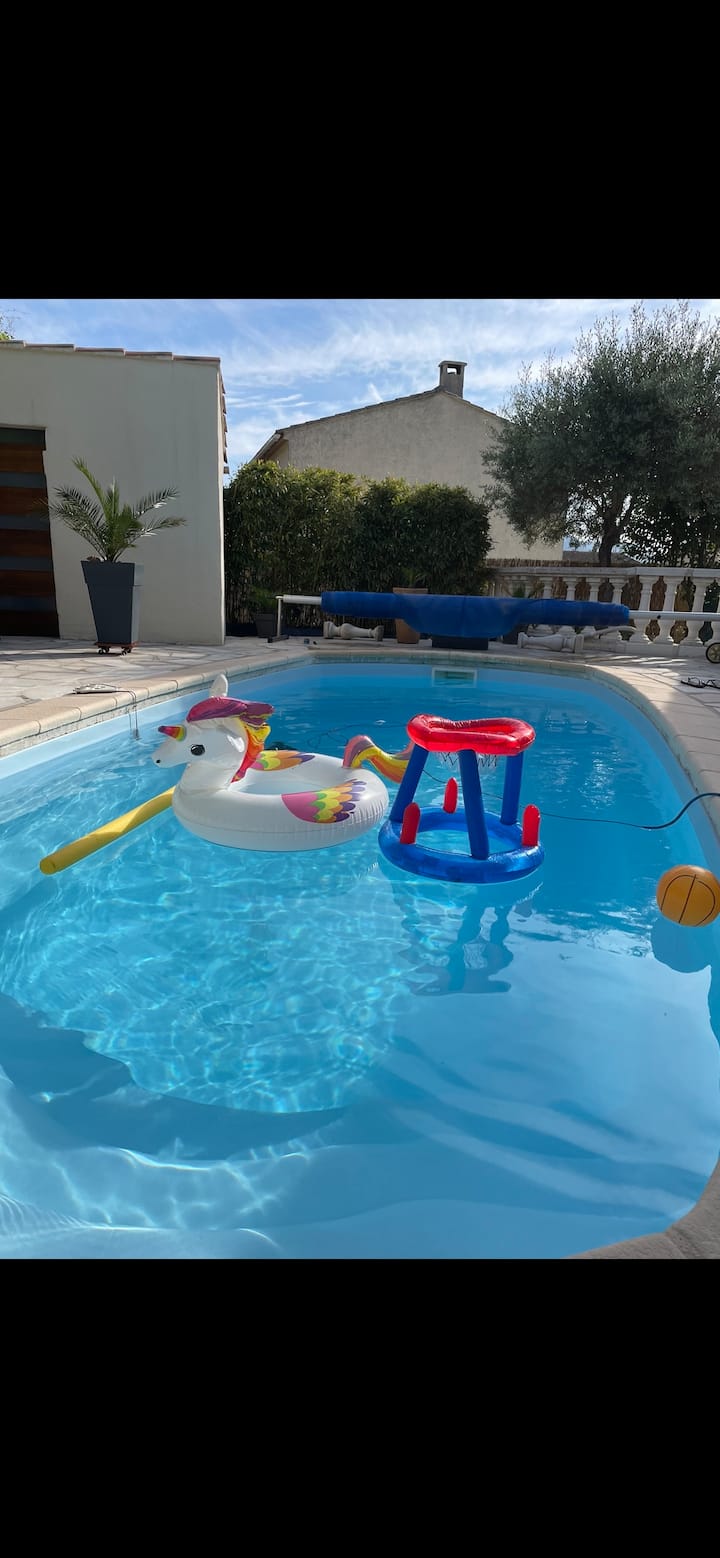 Haut De Villa Piscine Jaccuzzi. - Cuges-les-Pins