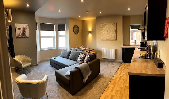 Modern 2-bed Apartment | Sleeps 6 | Long Stay - Loughborough
