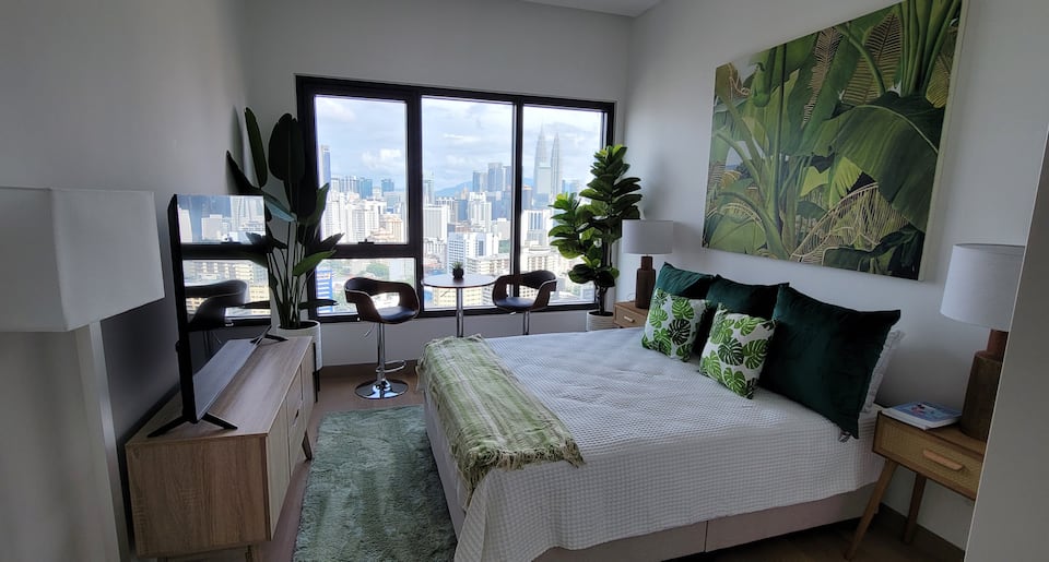 Kuala Lumpur City Centre (KLCC) Holiday Rentals & Homes - Kuala Lumpur ...