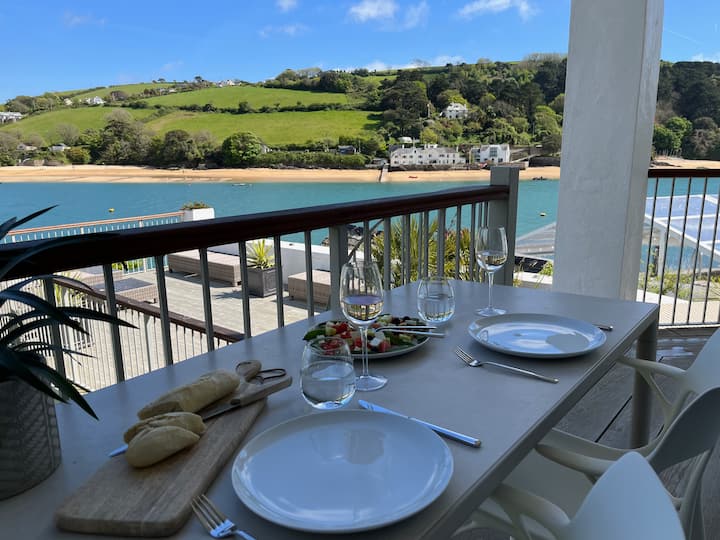 18 The Salcombe, Luxury Coastal Apartment - Salcombe
