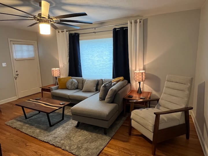 North Shore Mcm Bungalow. - Chattanooga, TN