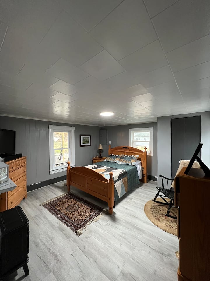 Shirley’s Place, Close To Hospital And Stadium! - Morgantown, WV
