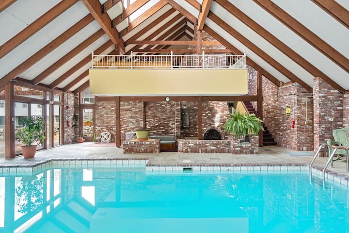 12 Bedrooms - Indoor Pool - Ragged Mt & Mt Sunapee - Winslow State Park, Wilmot