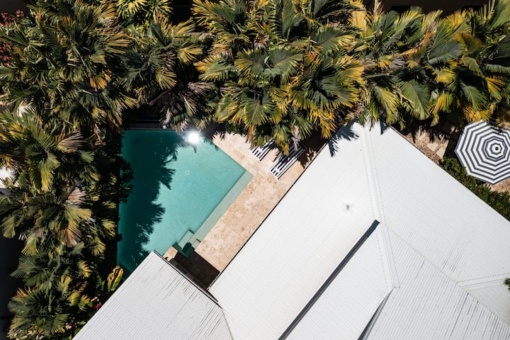 *Port Beach House 4* - Port Douglas