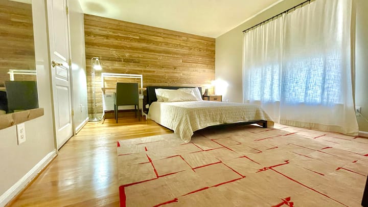 Windward Parkway Escape - Alpharetta, GA